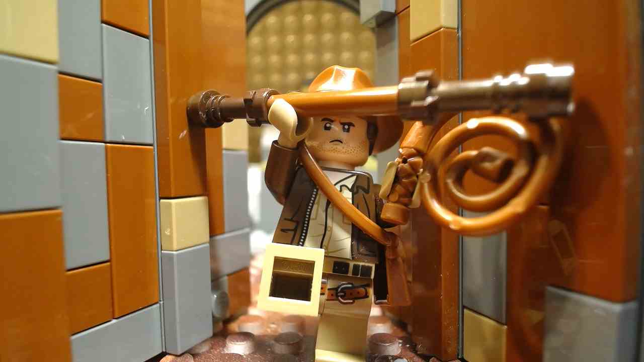 LEGO Indiana Jones VS Johnny Thunder | Casting Call Club